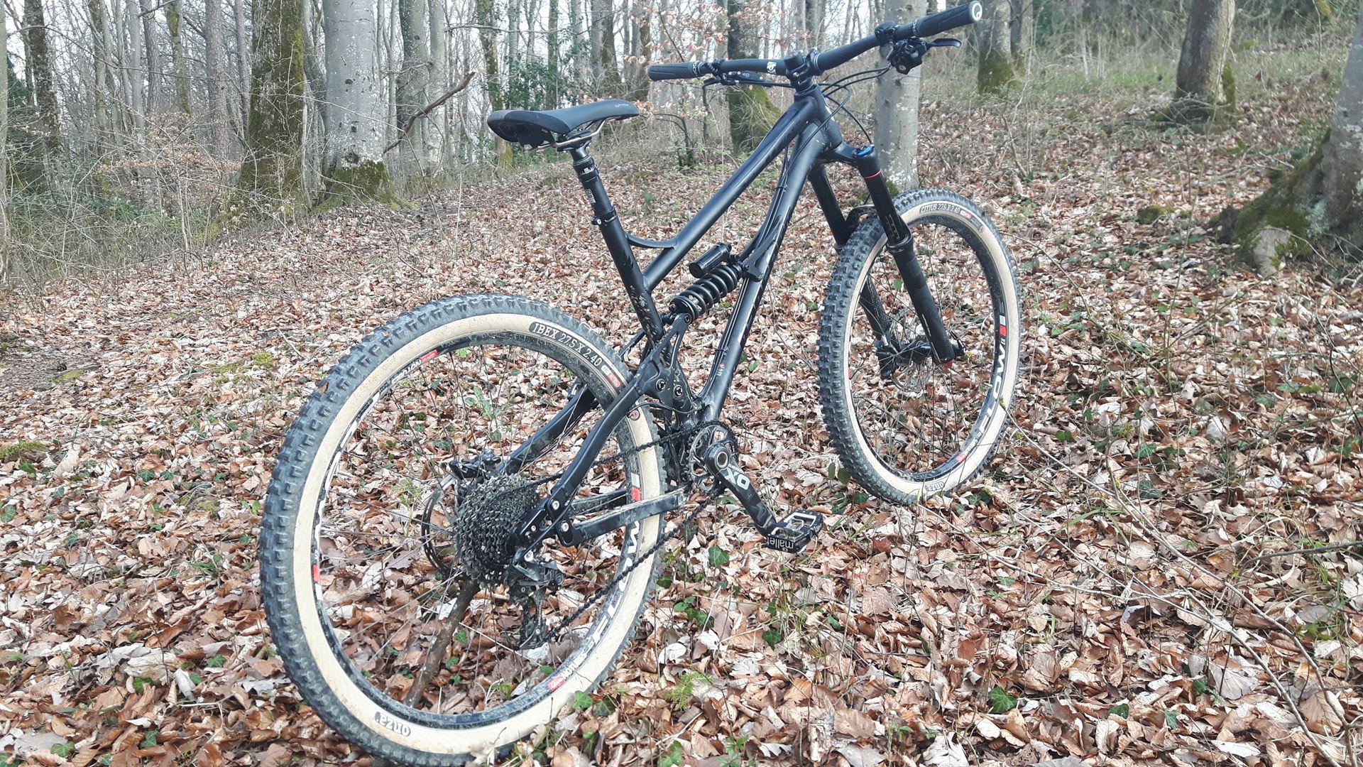 Banshee Spitfire v2 2016 - Bike Gallery | Traildevils