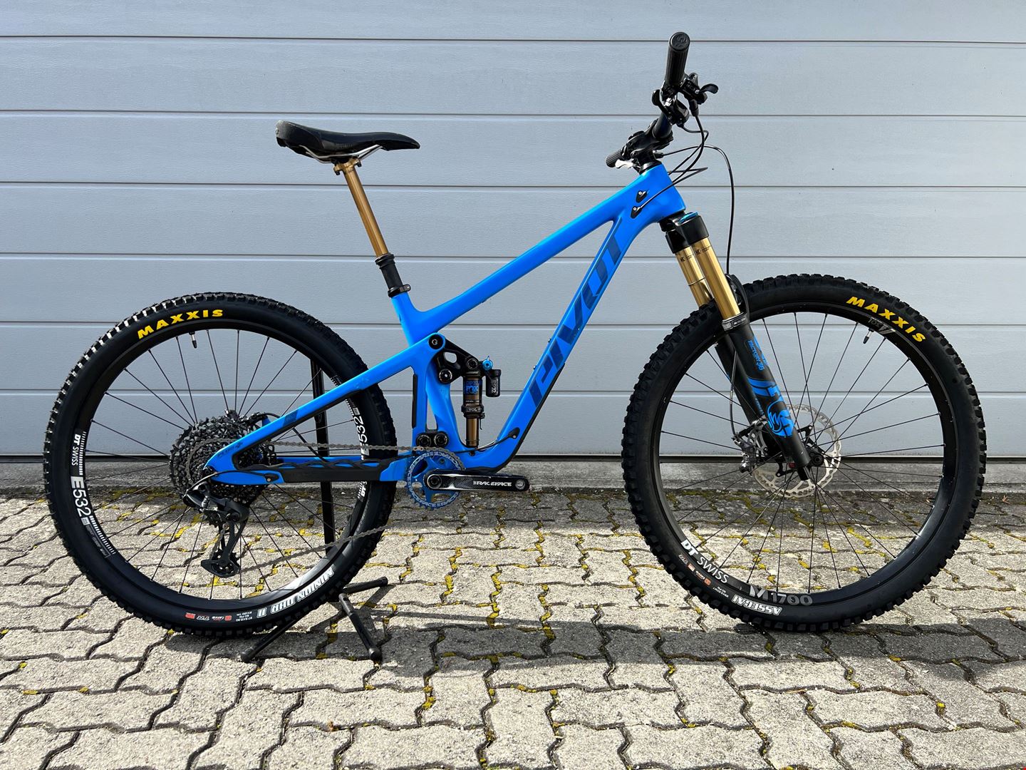 Pivot Switchblade 2022 - Bike Gallery | Traildevils
