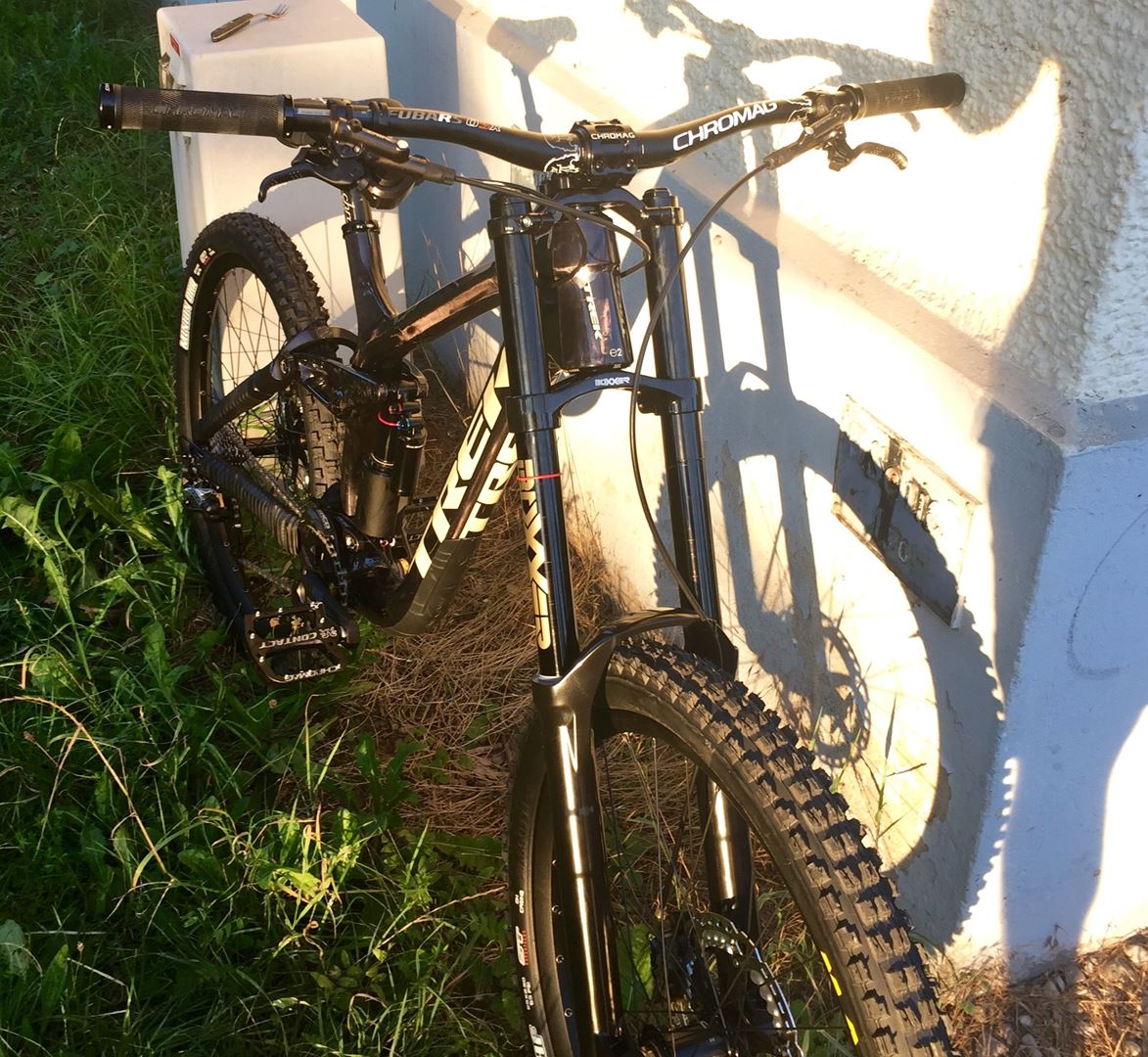 Trek Session Park C3 - Bike Gallery | Traildevils