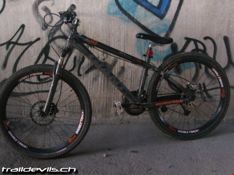 Giant STP 3.0 - Bike Gallery | Traildevils