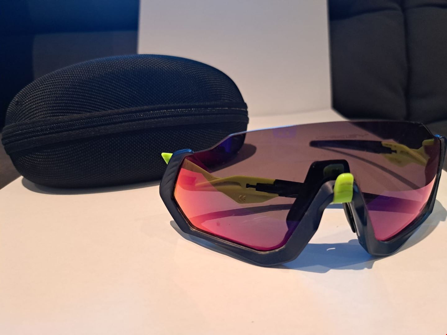 Oakley flight jacket 3 Oakleybrillen, 2x Prizem Trail, 1x Prizem Road ...