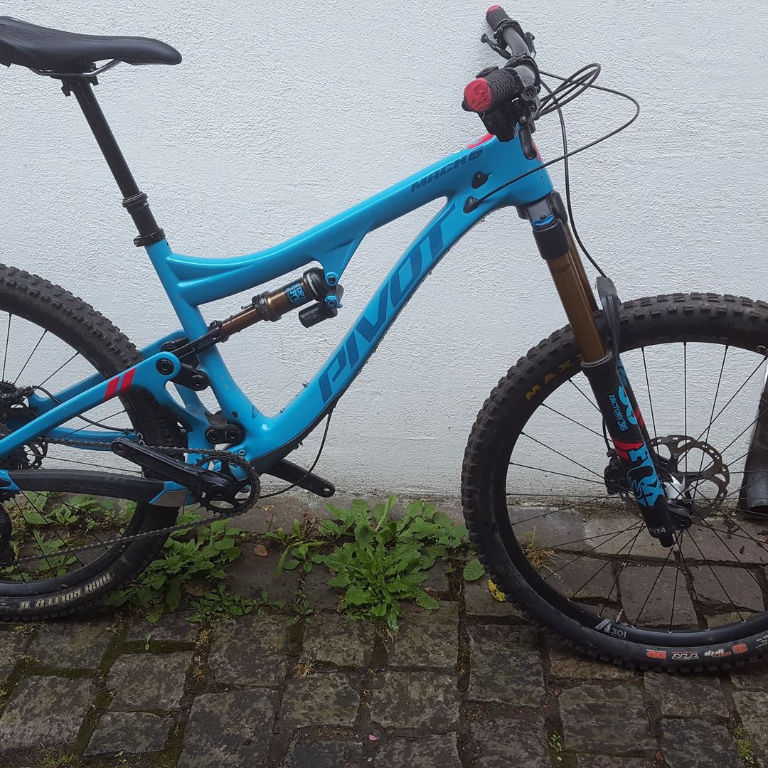 Pivot Mach 6 - Bike Gallery | Traildevils