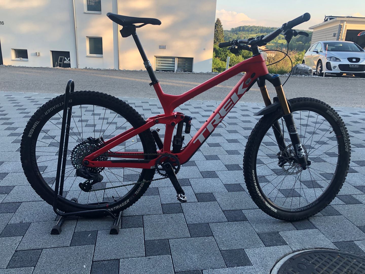 TREK Slash 9.9 Race Shop Limited 2017 - Bike Gallery | Traildevils