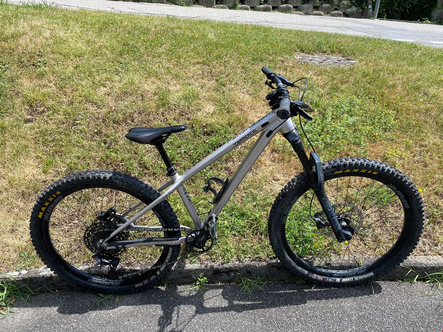 COMMENCAL Meta HT/JR 2022 - Bike Gallery | Traildevils