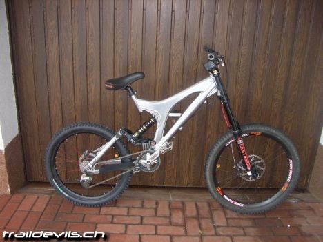 Specialized Big Hit DH - Bike Gallery | Traildevils