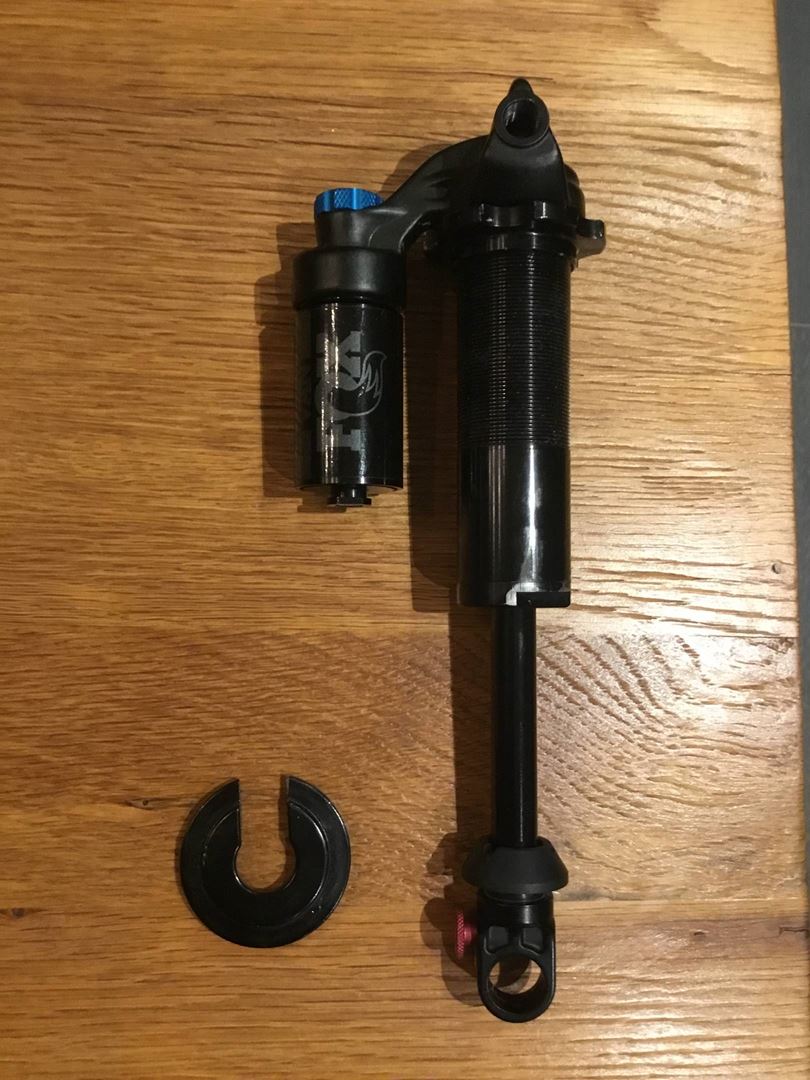 Fox Van RC Performance, 225x75 Trunnion für 150 CHF in Bern günstig ...