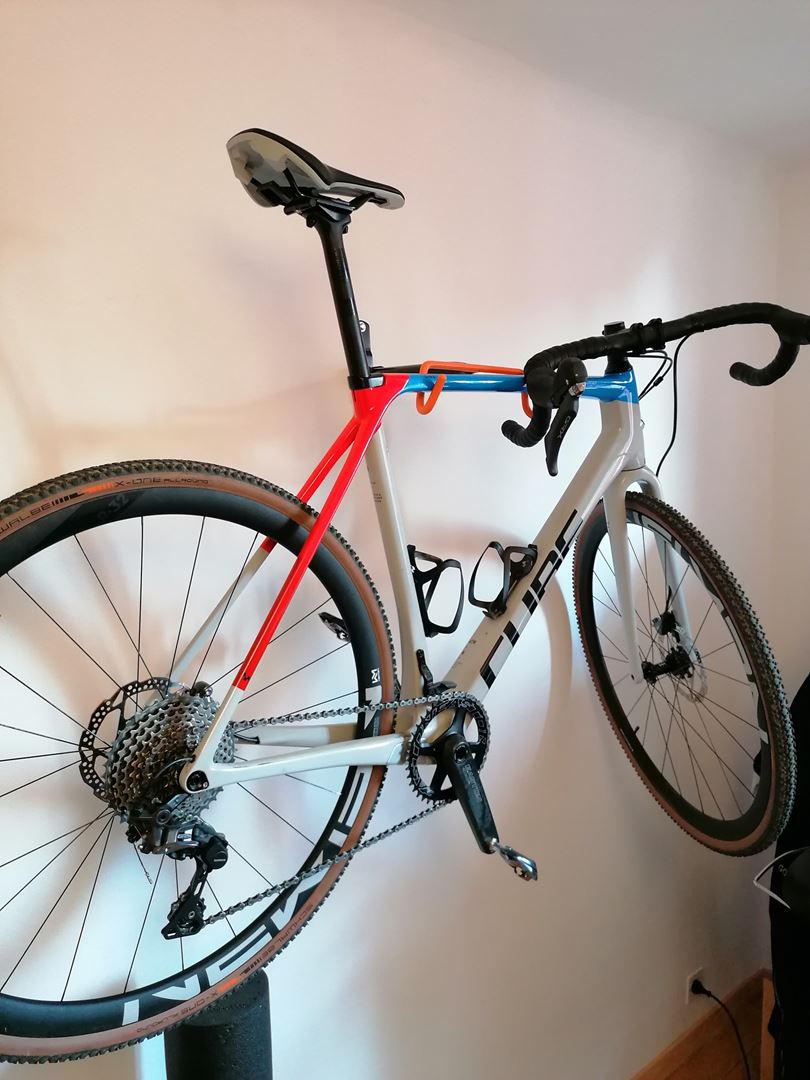 Cube Advanced Twin Mold Technology, Internal Cable Routing, Flat Mount ...