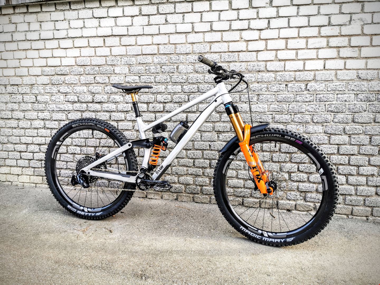 Raaw Madonna V2.2 - Neuwertig - Top Enduro Bike Raaw Madonna V2.2 ...
