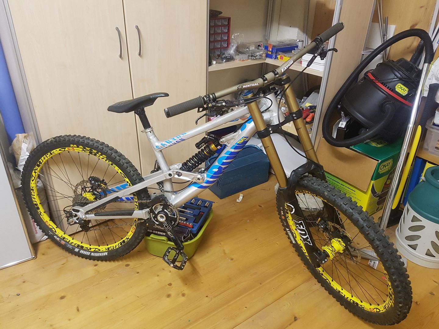 Canyon Torque FRX Dropzone 2013 - Bike Gallery | Traildevils