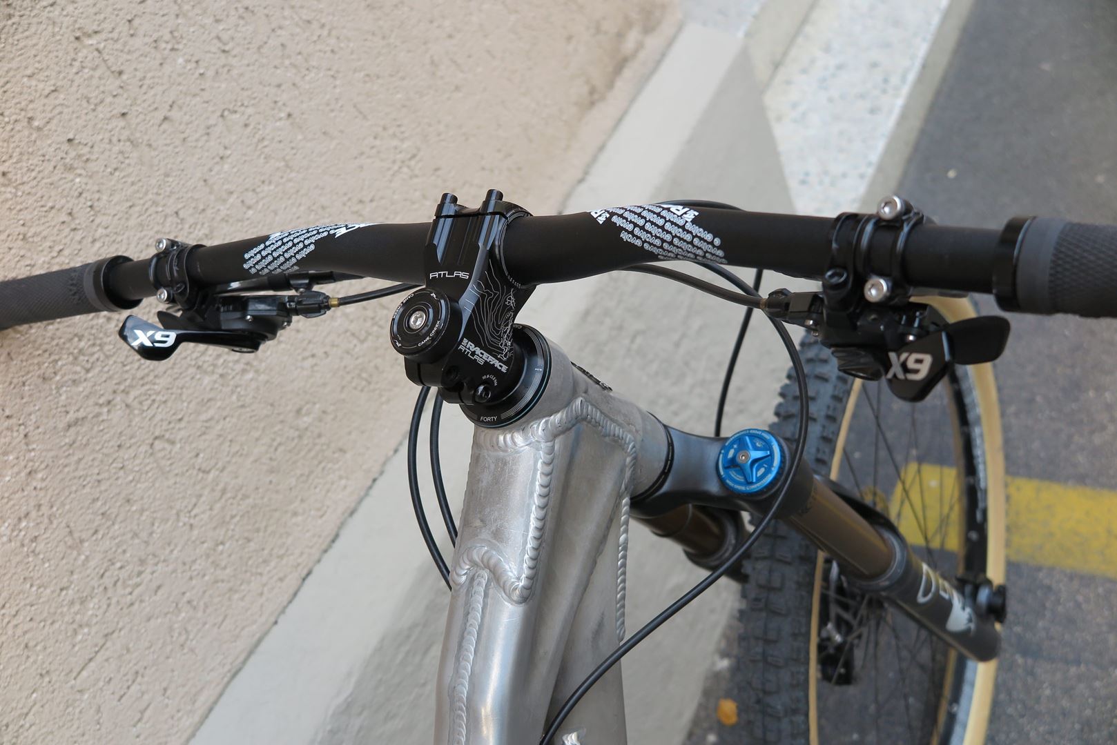 Intense Uzzi VP 2012 - Bike Gallery | Traildevils