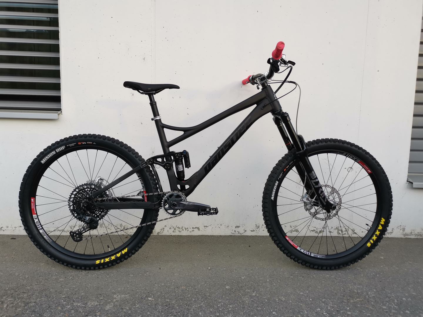 Banshee Rune V3.2 2022 - Bike Gallery | Traildevils