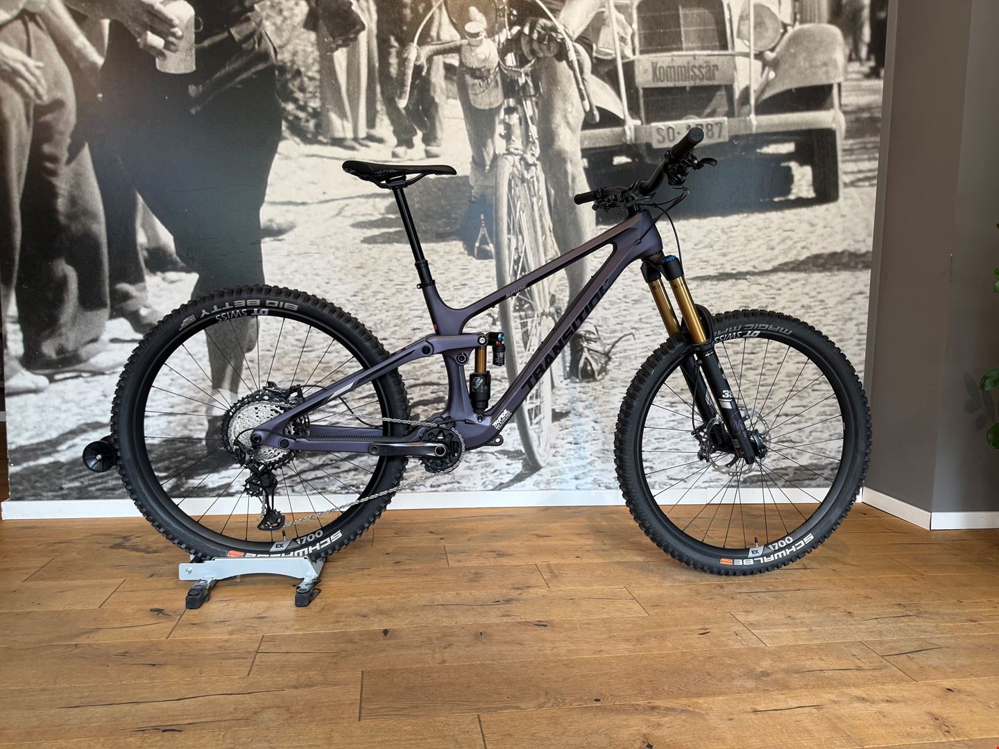 Transition Bikes Spire Carbon XT für 5599 CHF von Tropical Bike & Fun ...