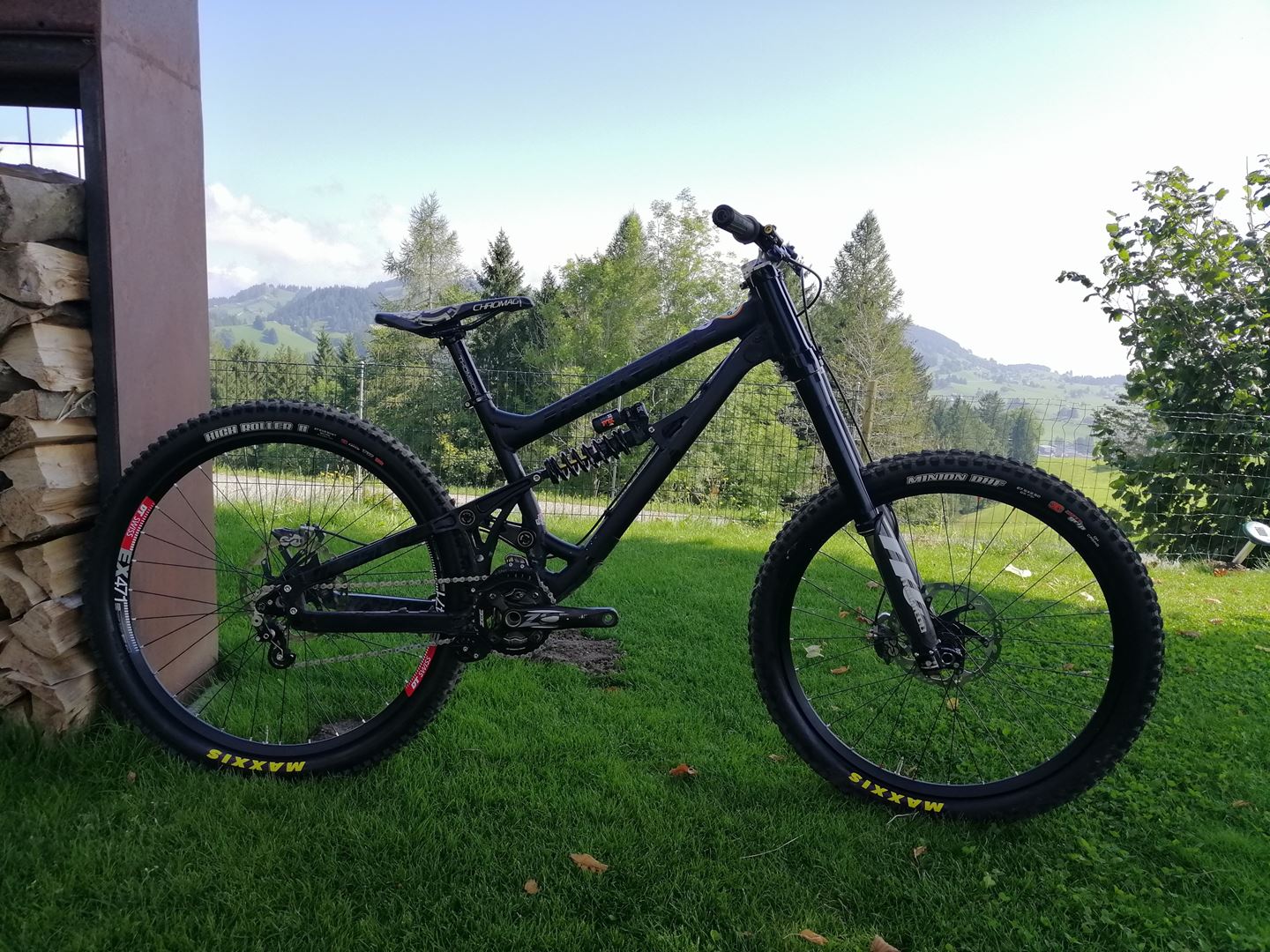 Banshee Darkside 2017 - Bike Gallery | Traildevils