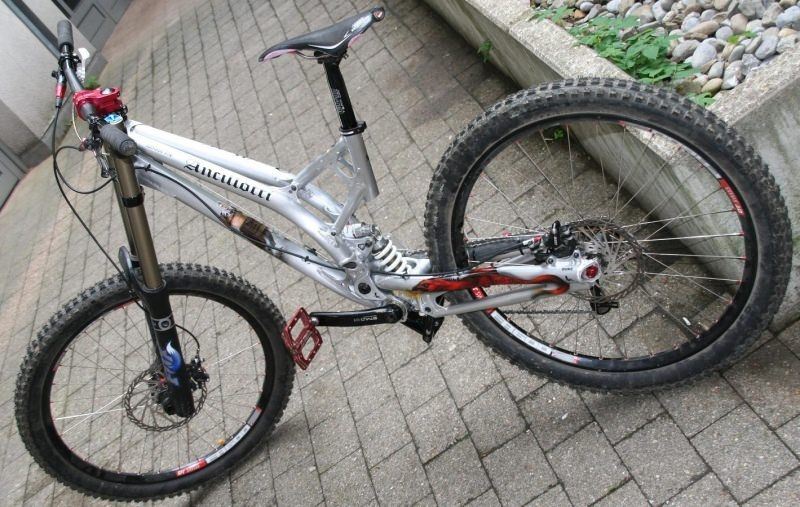 Ancillotti Tomaso DHP - Bike Gallery | Traildevils