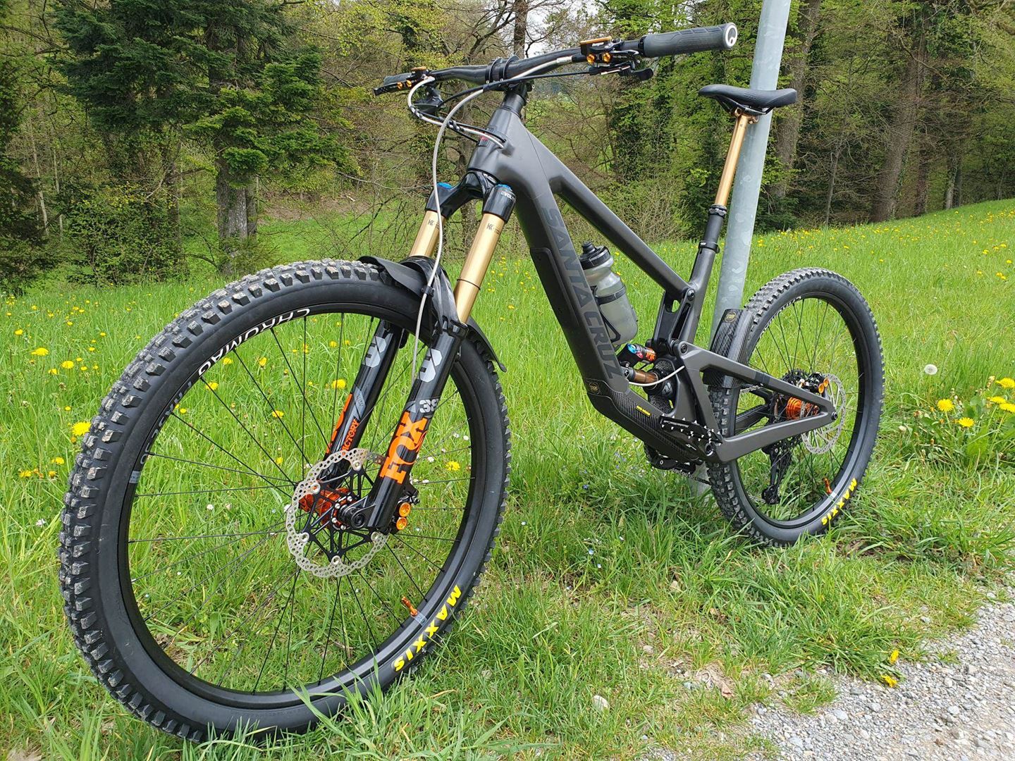 Santa Cruz Nomad V6 CC 2023 - Bike Gallery | Traildevils