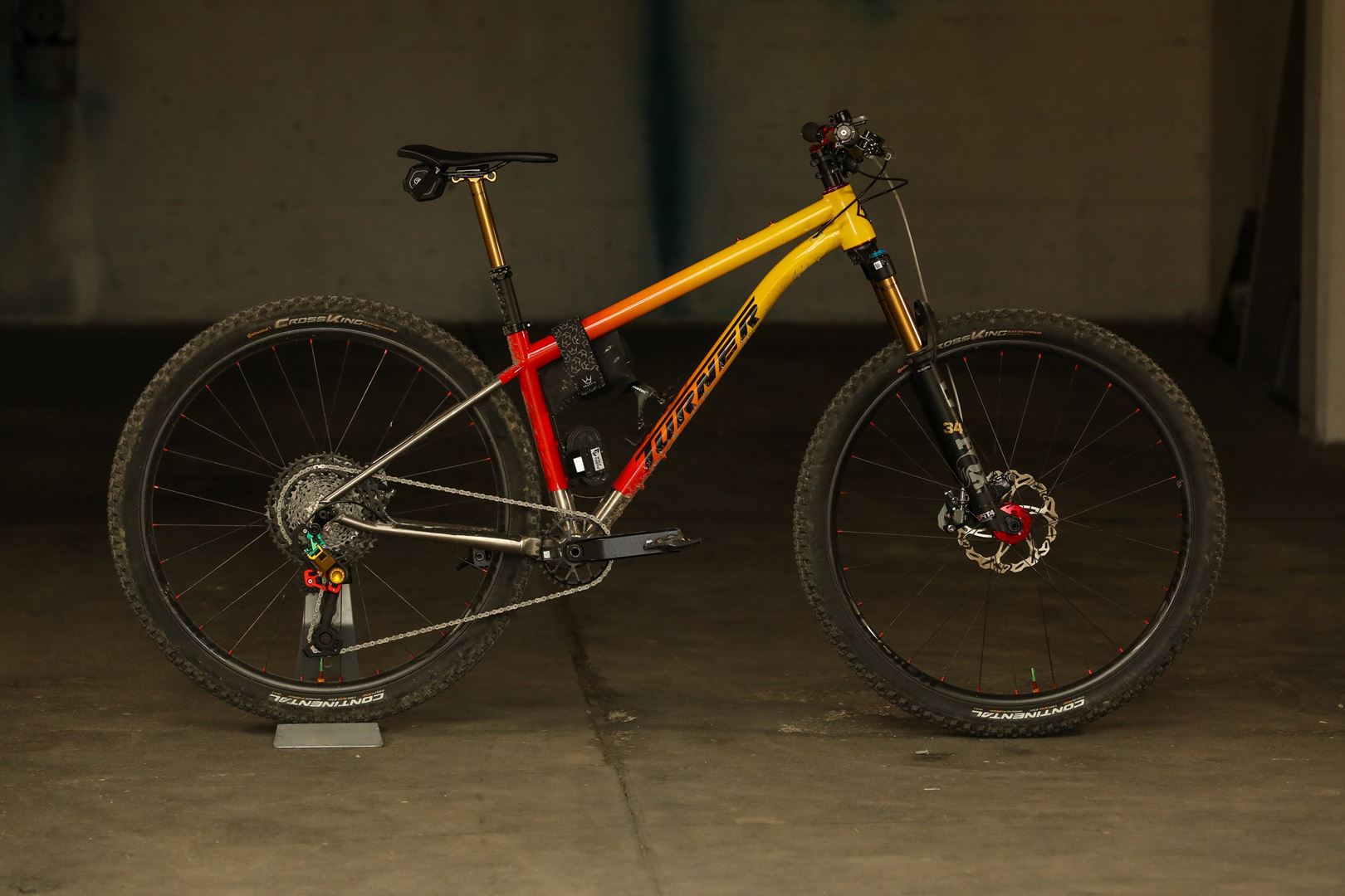 Turner Bikes Nitrous Titan 2024 - Bike Gallery | Traildevils