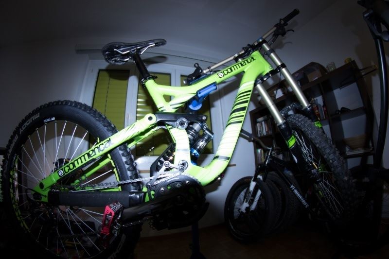 Commencal Supreme V3 DH - Bike Gallery | Traildevils