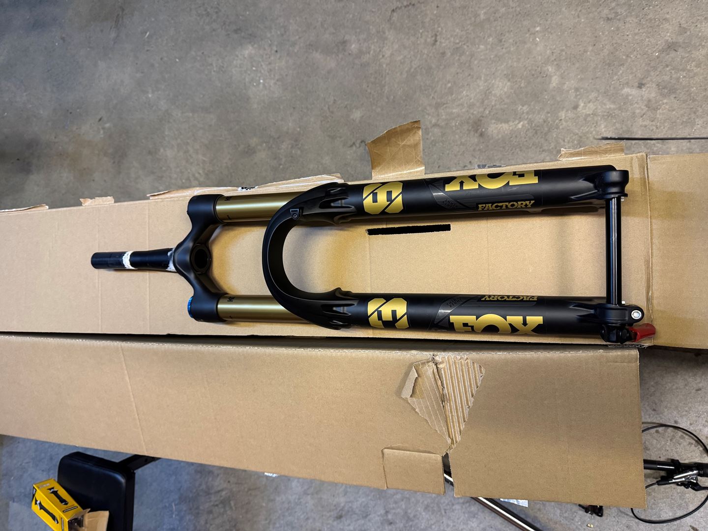 2025 Federgabel Fox Racing Shox Fox 38 Float GripX2 H/L 170 15QRx110 1. ...