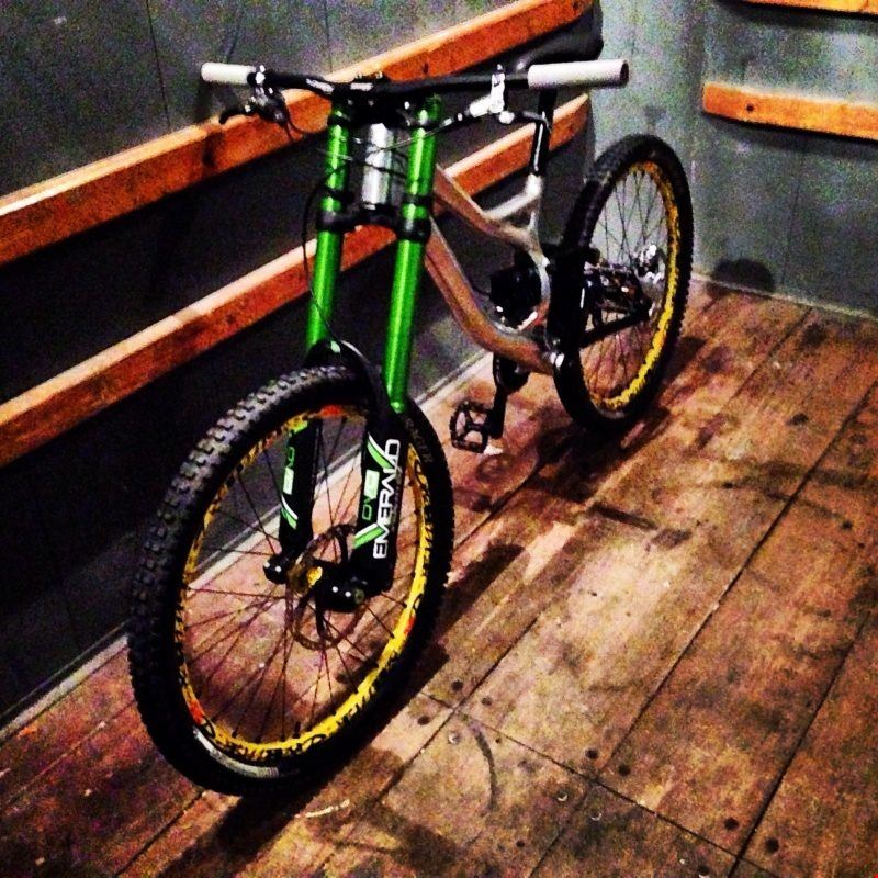 Specialized Demo 8 2012 - Bike Gallery | Traildevils