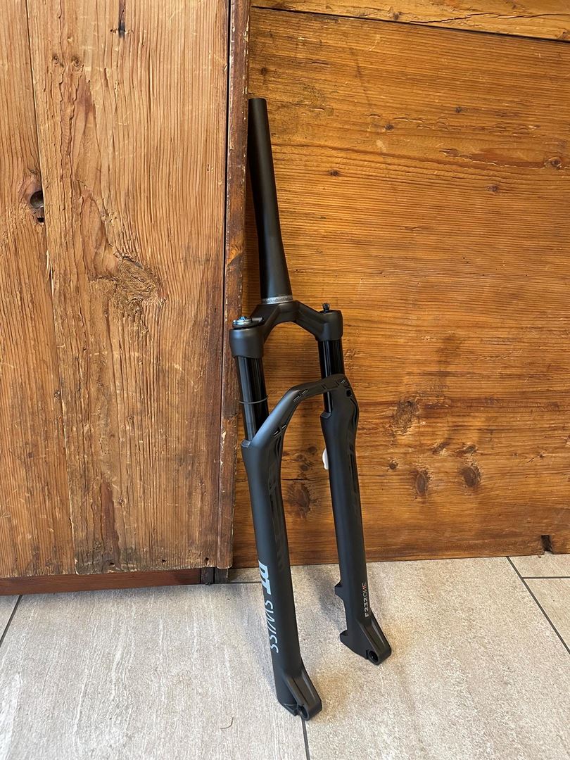 DT Swiss F232 One 100mm Federgabel für 1090 CHF von Tropical Bike & Fun ...