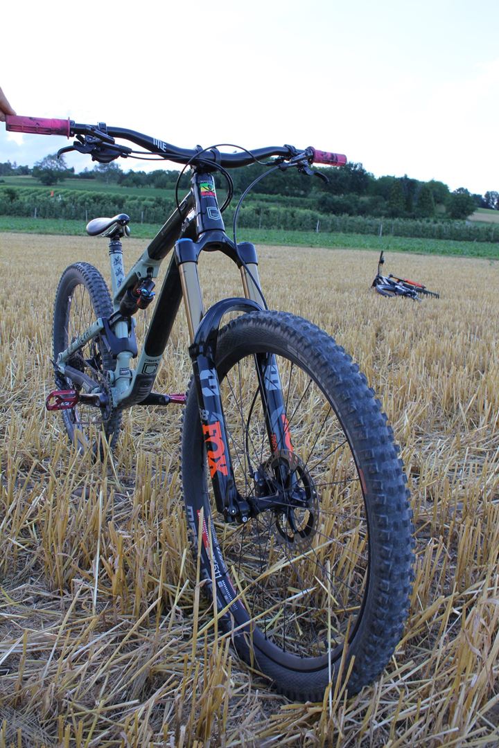 Commencal Meta AM 29 WC - Topmodell 2021 2021 - Bike Gallery | Traildevils