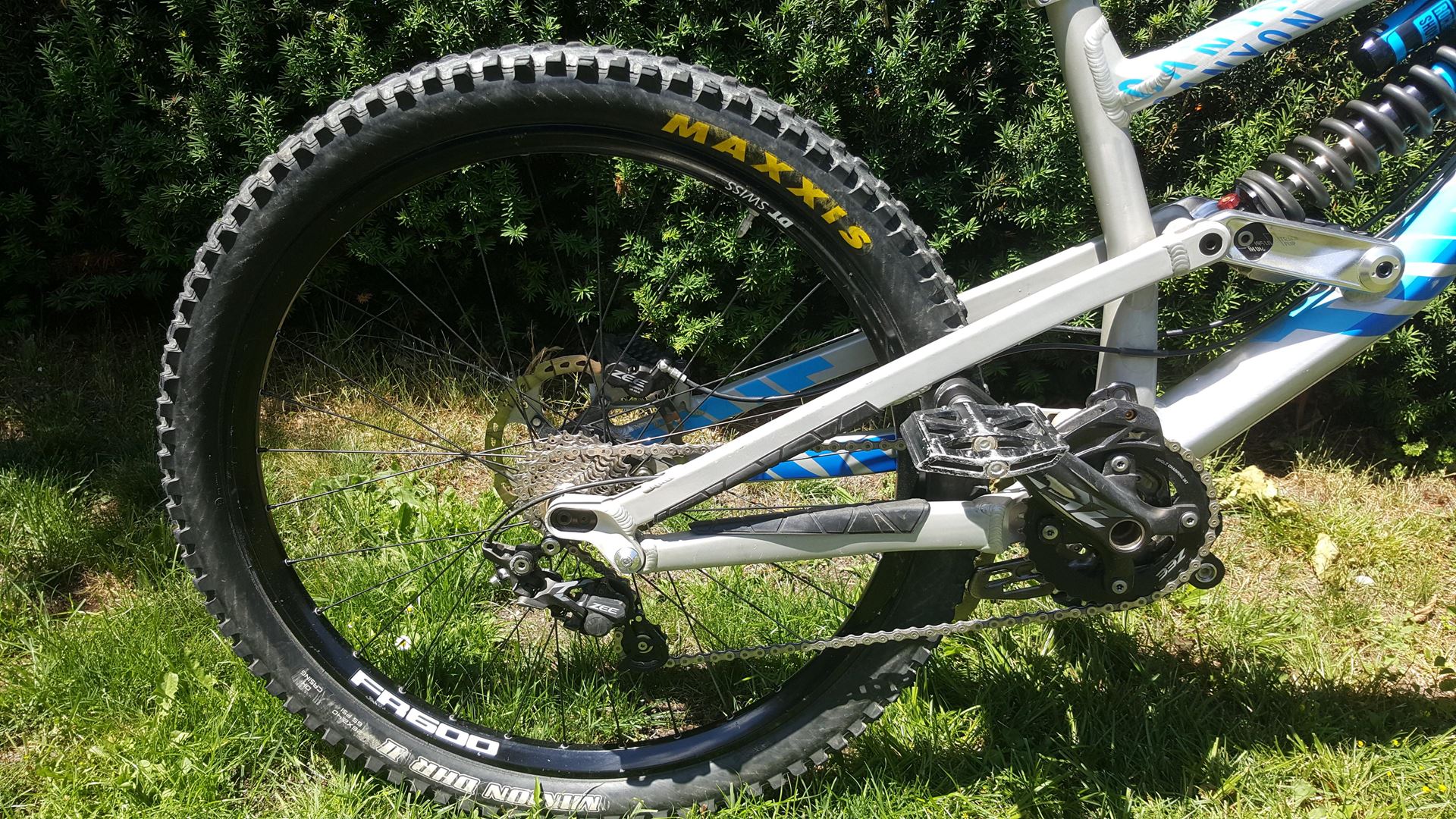 Canyon Torque DHX Rockzone 2015 - Bike Gallery | Traildevils