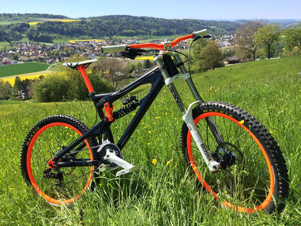 Santa Cruz VP Free - Bike Gallery | Traildevils