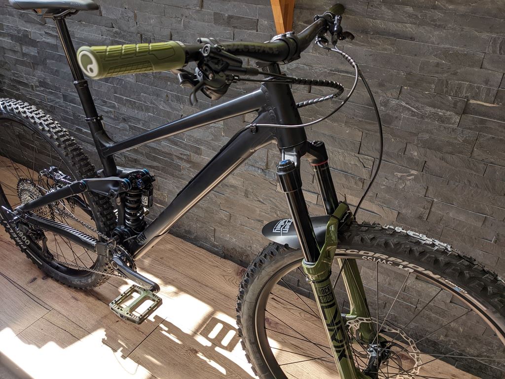 RAAW Jibb für 3999 CHF von Green Valley Bikeshop aus Flims Dorf günstig ...